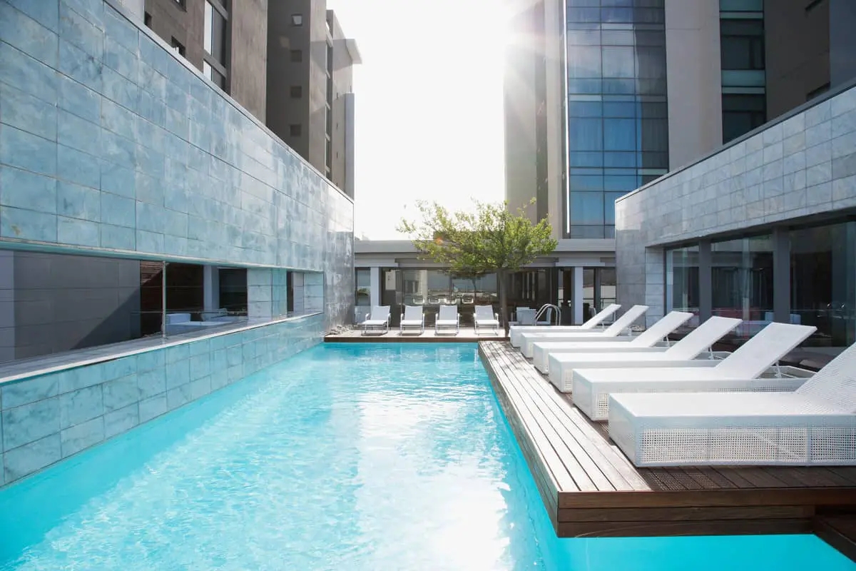 Smart pools: why choose them for your business? - Fluidra