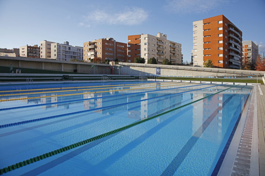 Municipal pools for dense cities: Complete guide to design, operations ...